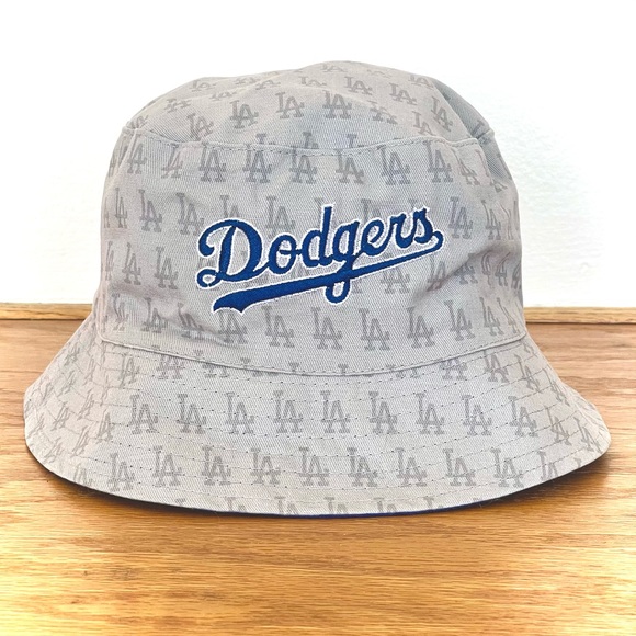 La Dodgers | Accessories | La Dodgers Limited Edition Reversible Bucket ...